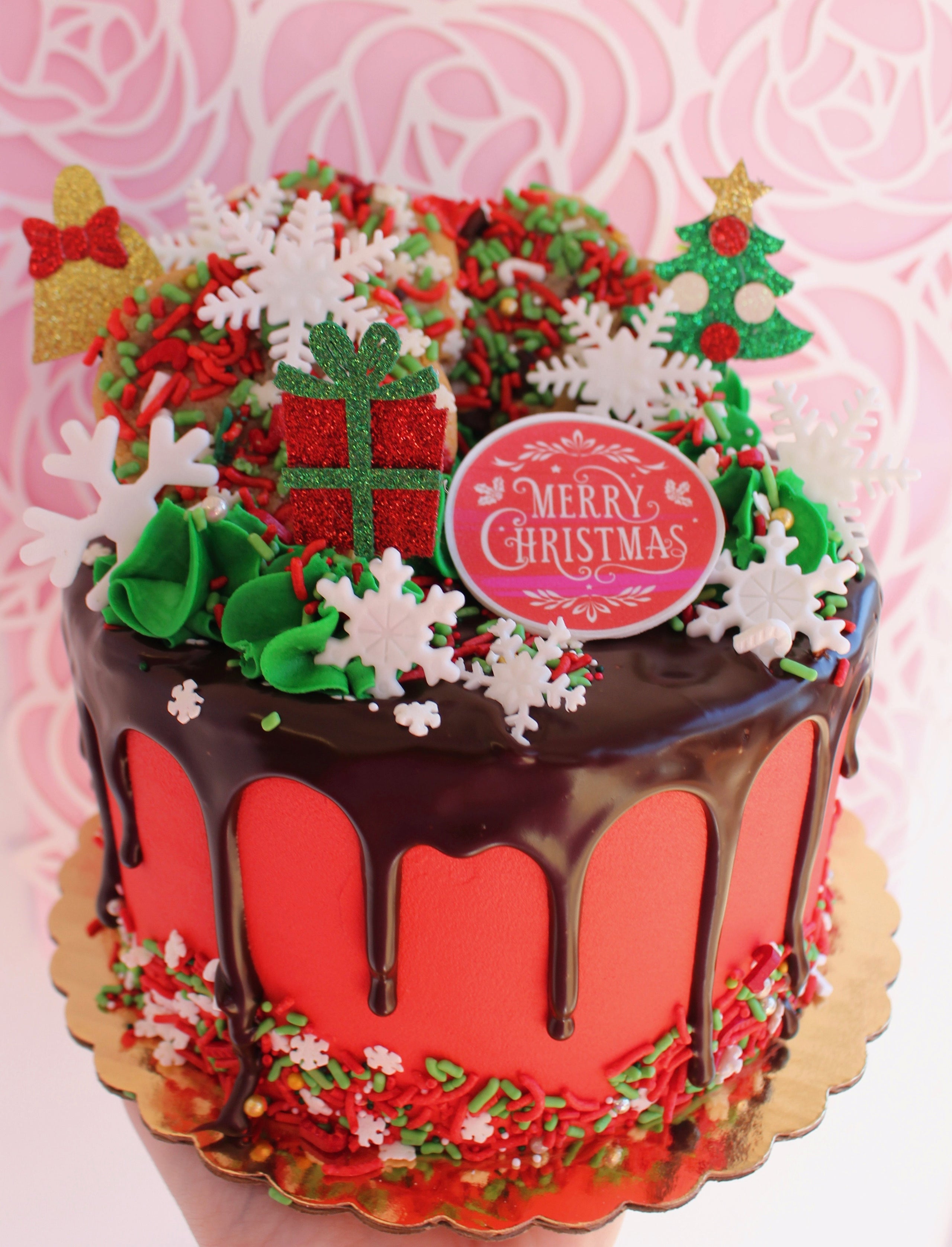Christmas Pinata Cake | Caked Up Cafe